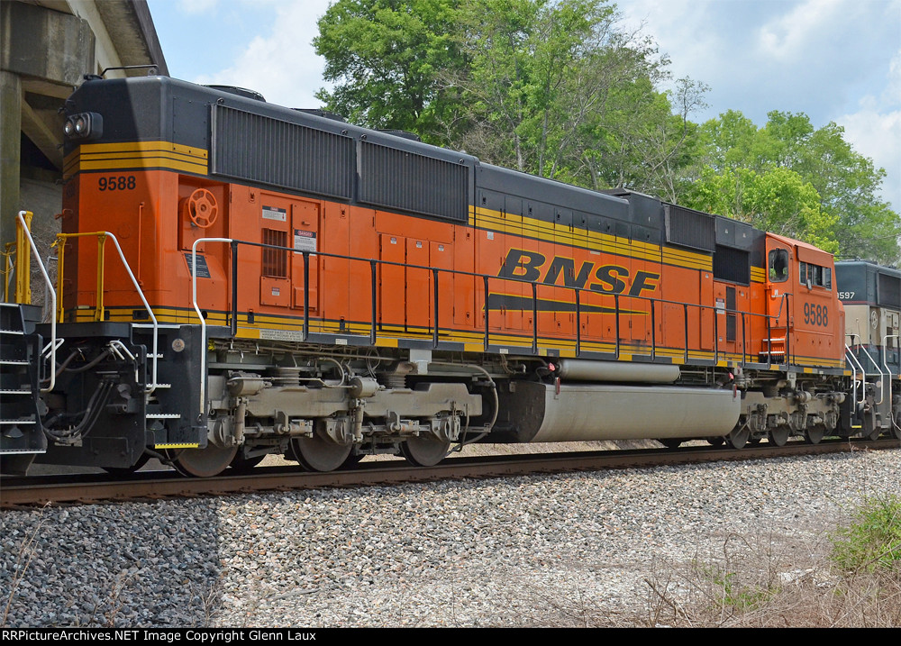 BNSF 9588